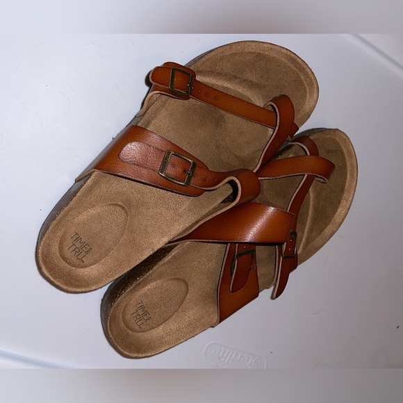 Time and Tru | Shoes | Time Tru Women Sandals Size 1 | Poshmark